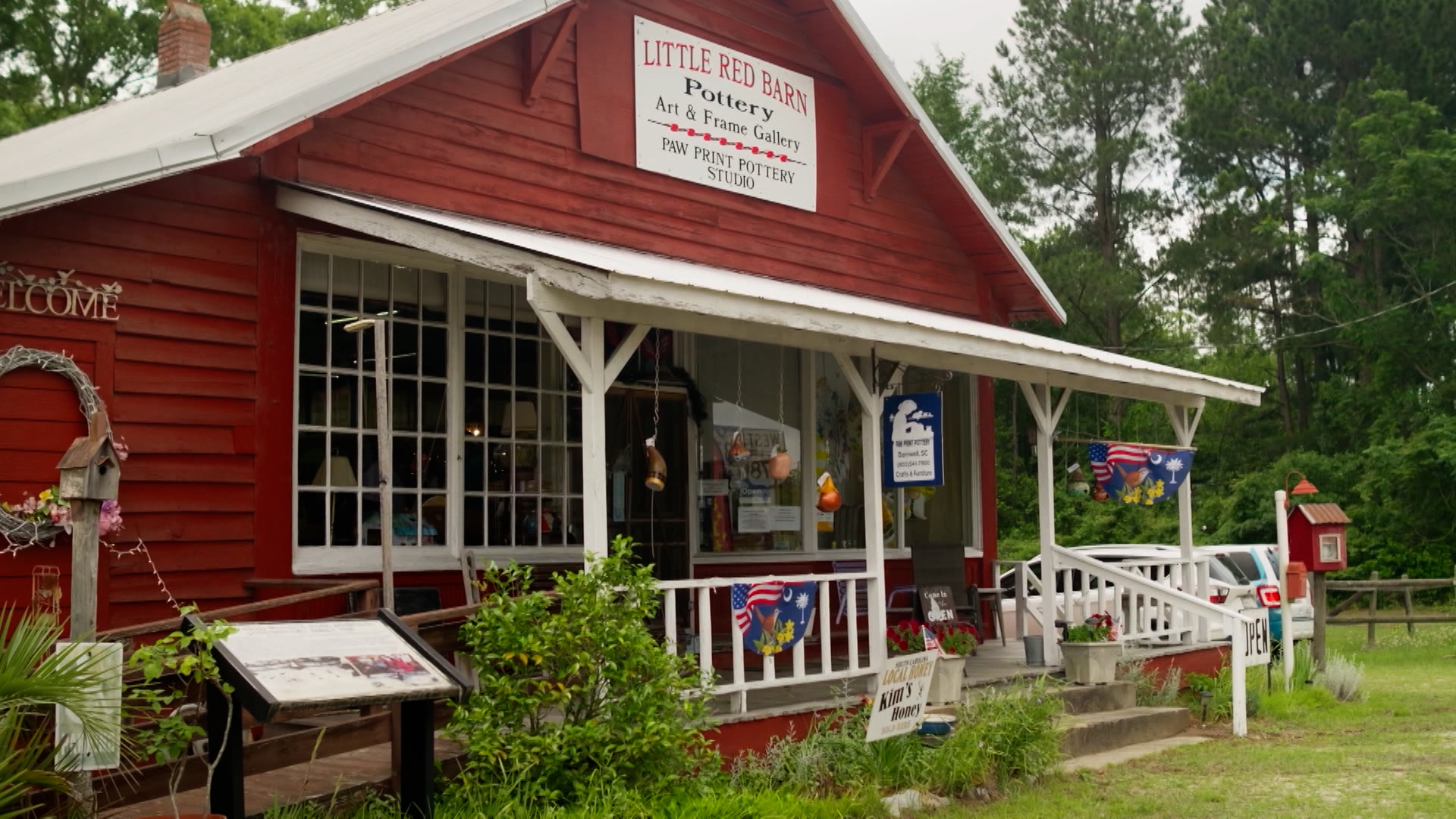 Little Red Barn Pottery & Art Gallery lets artists from around the area ...