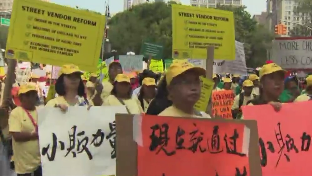 New York City street vendors rally for licensing reform – PIX11