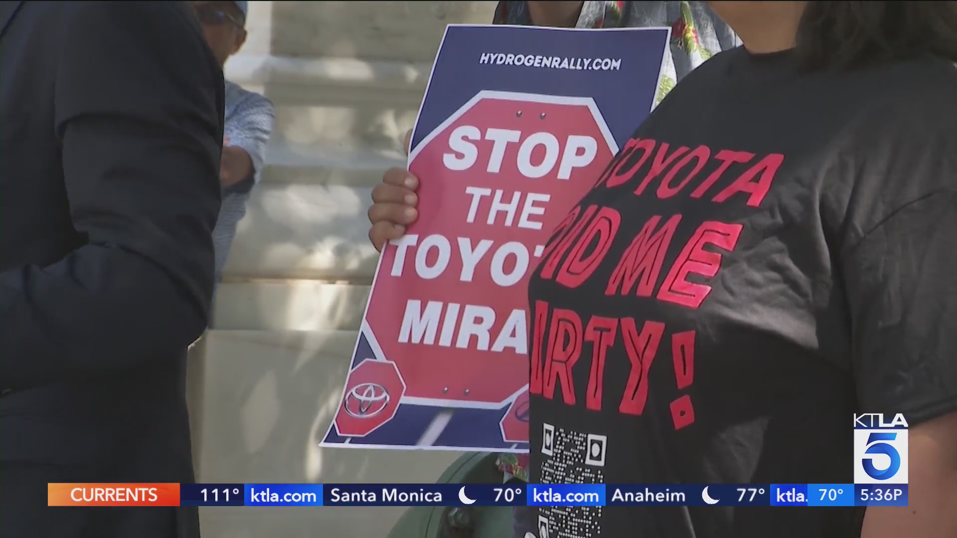 Hydrogen car owners protest Toyota in downtown L.A. – KTLA