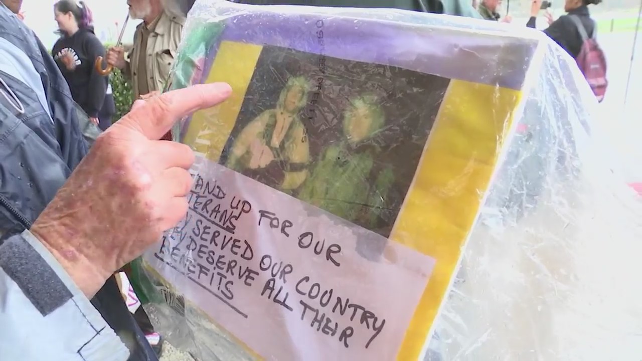 ‘Draft dodger’: Bay Area veterans protest Trump budget cuts – KRON4