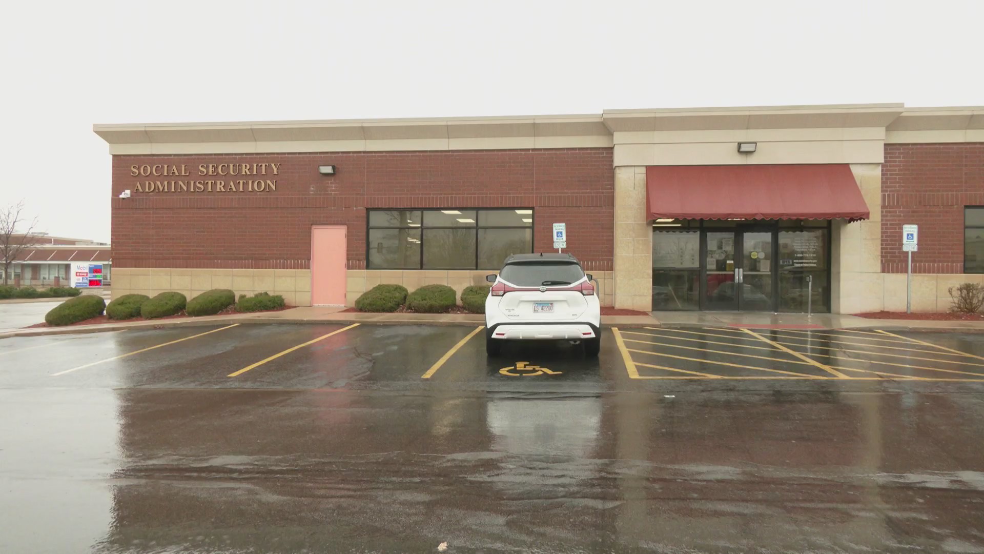 Mayor McNamara opposes DOGE closure of Rockford Social Security office ...