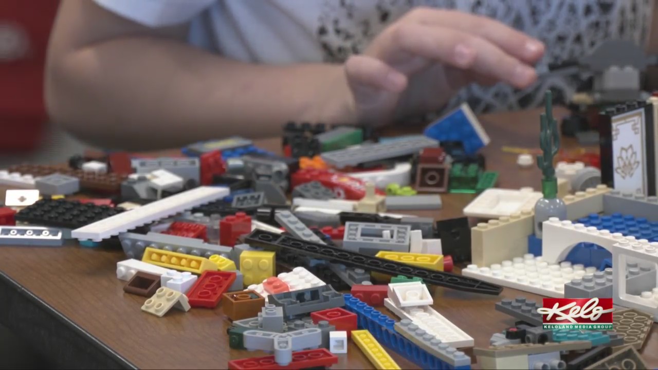 Fun & Friends: Building friendships with LEGOs – KELOLAND.com