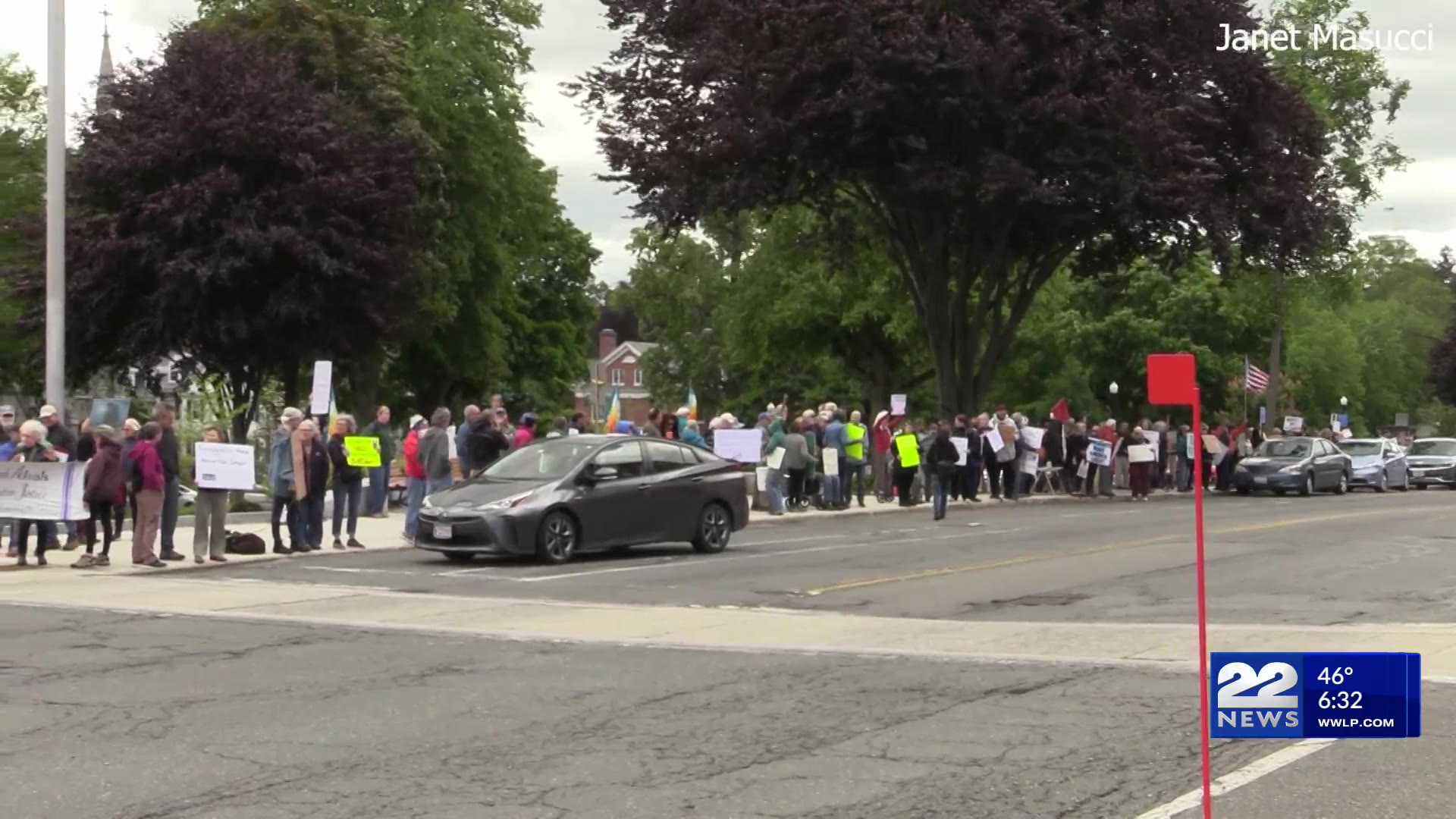 Anti ICE protest held in Amherst – WWLP