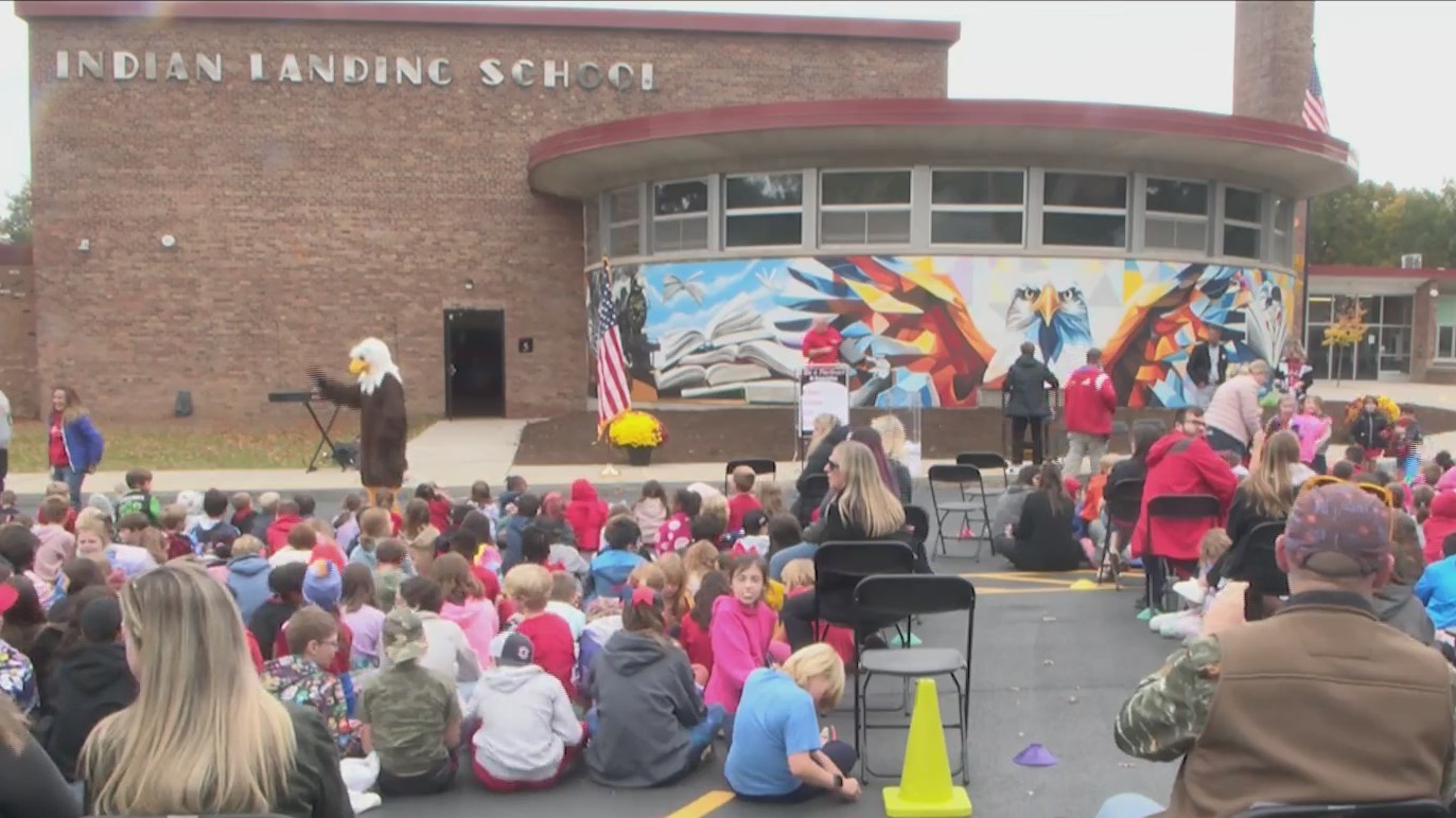 New mural unveiled at Indian Landing Elementary – RochesterFirst