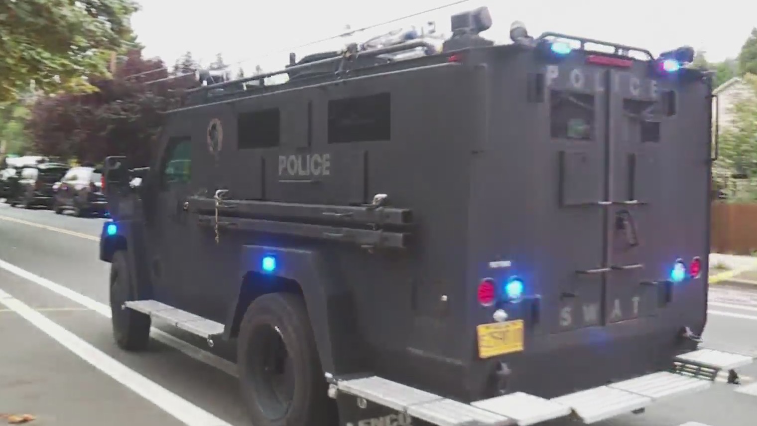 Woman dead after shooting prompts SWAT team search in SE Portland ...