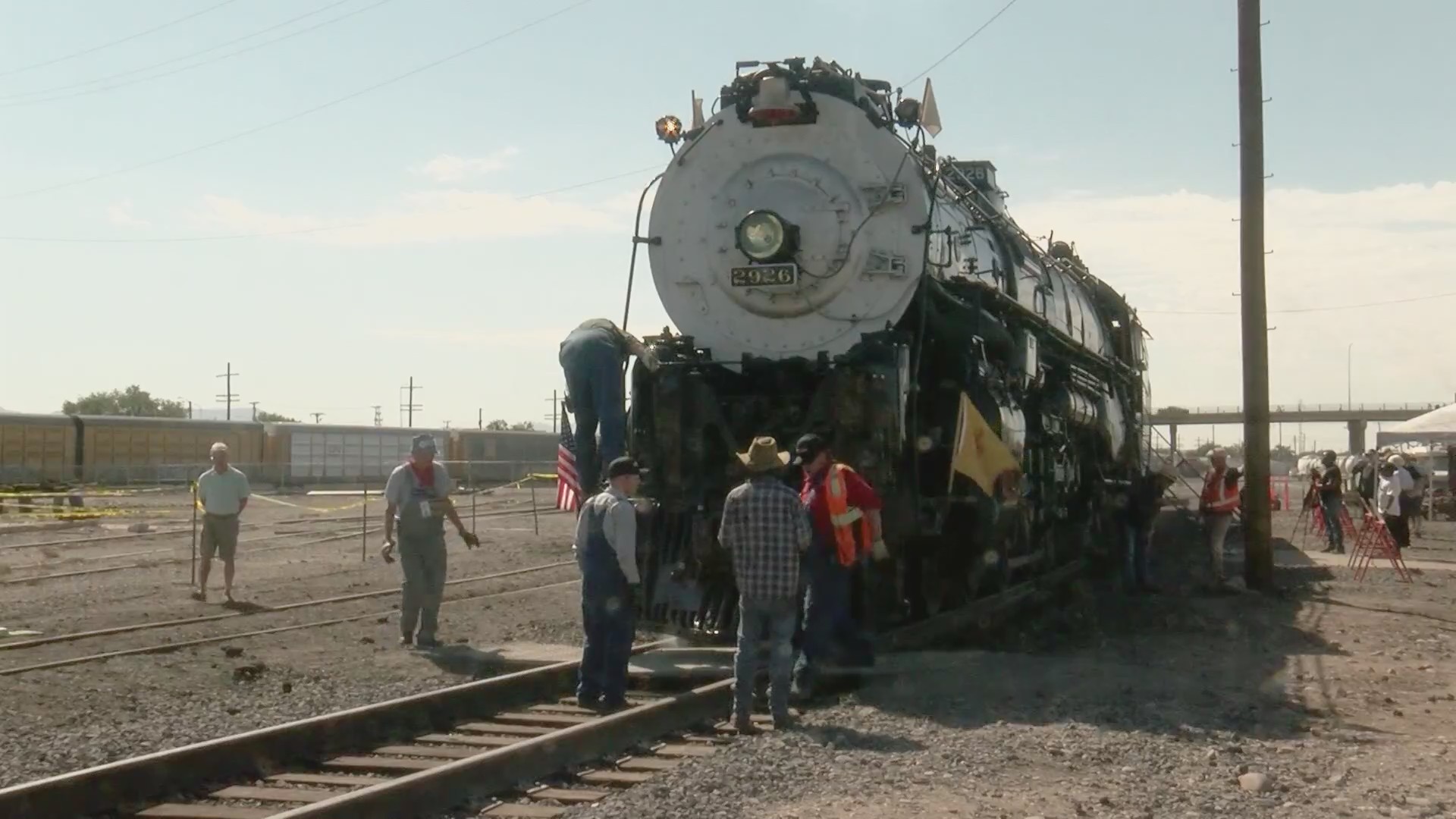 Visitors attend New Mexico Railroad Days alongside historic locomotive ...