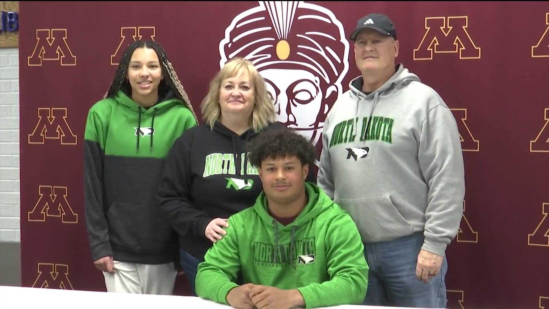 Football: Minot High School’s Griffin Broderick signs with UND – KX NEWS
