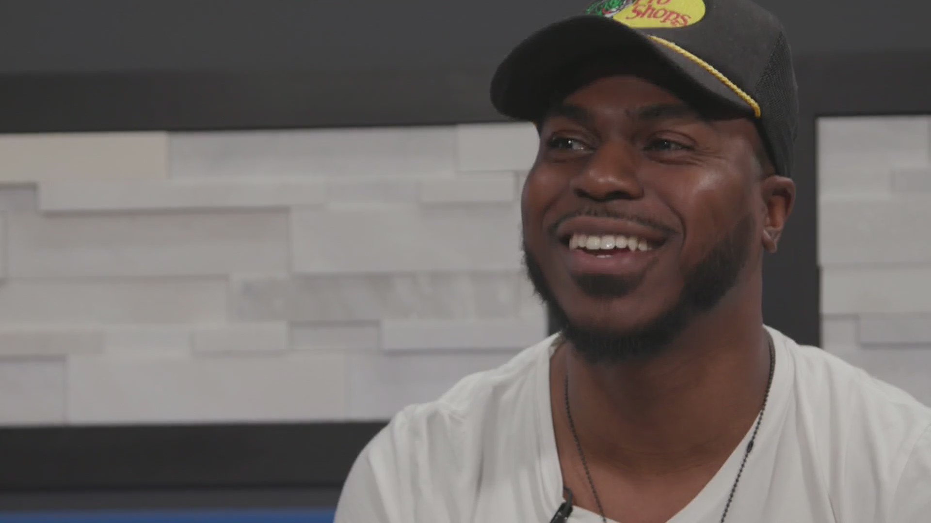 Michael B. Whit brings authenticity to CMA Fest stage – FOX 2