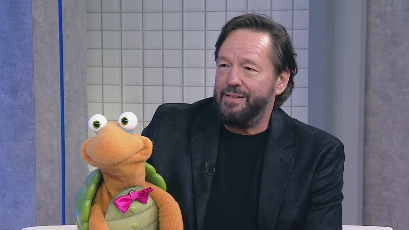 Terry Fator hits the road with music, comedy and puppets in tow – PIX11