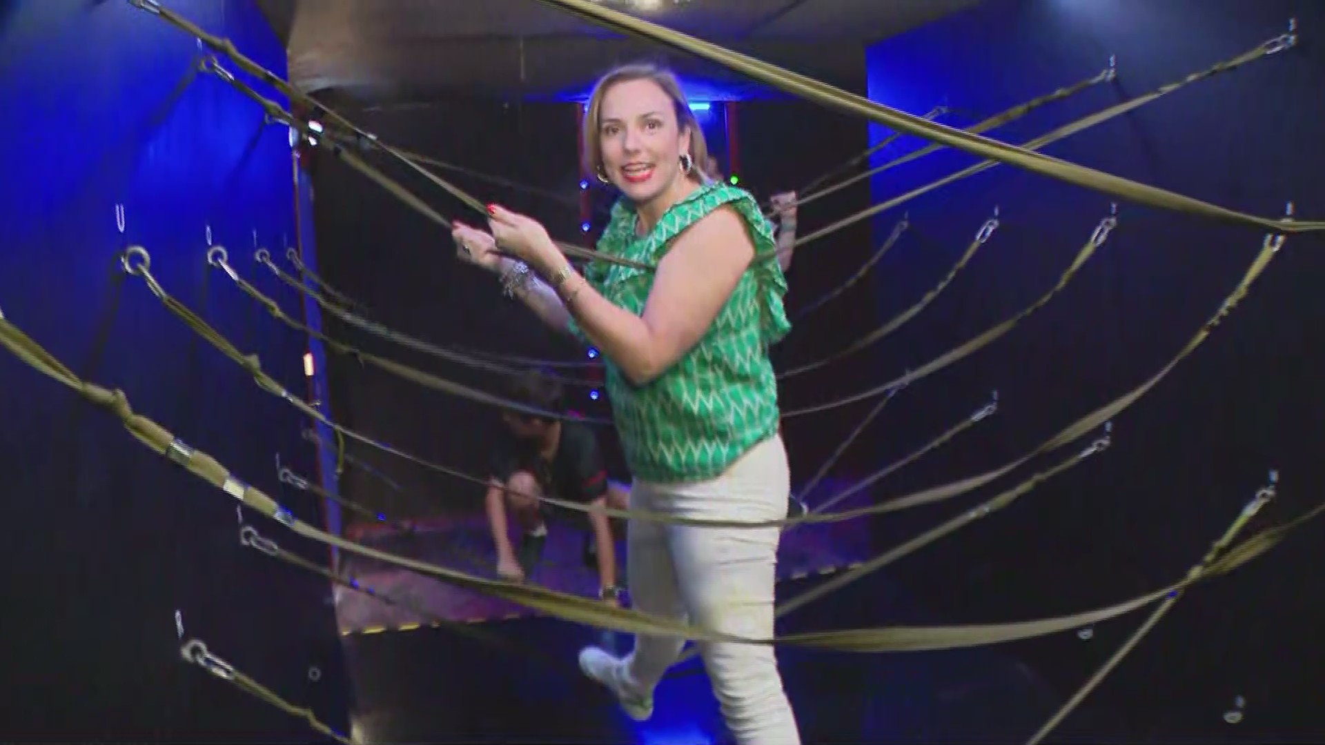 Around Town – MISH MASH Adventures – WGN-TV