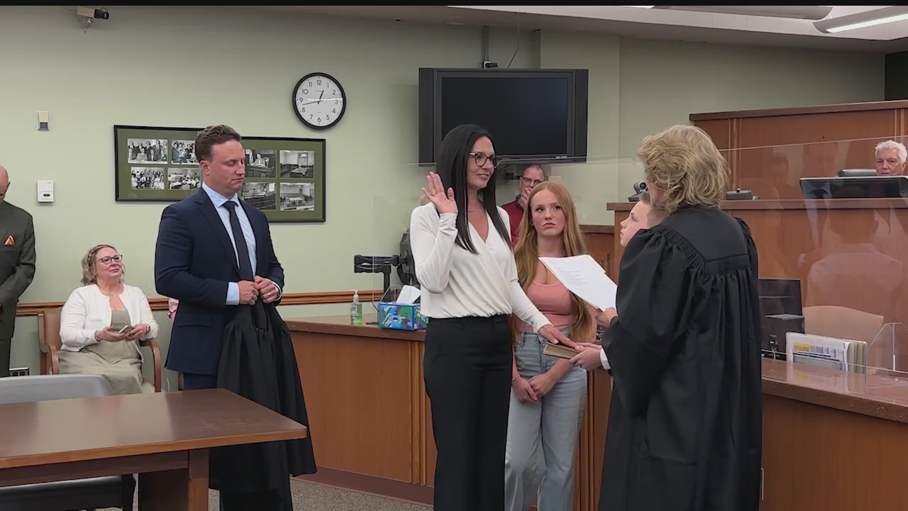 New local judge sworn in, making history – WKBN.com