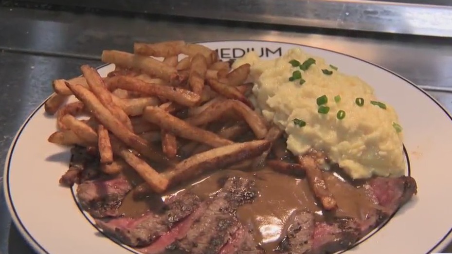 Sunday Brunch: Steak-centric takes on classic dishes at Medium Rare – PIX11