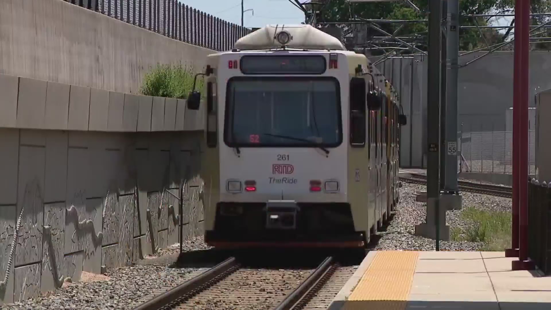 RTD takes different approach to informing riders about delays – FOX31 ...