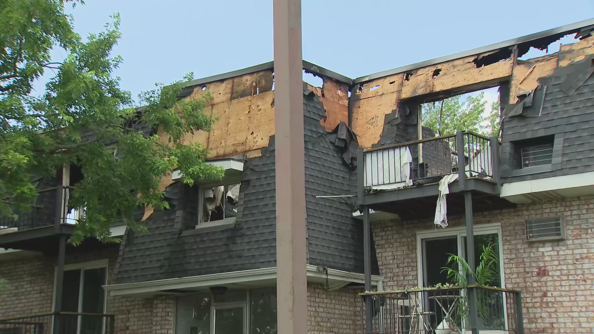 Mount Prospect apartment complex residents deal with fallout after fire ...