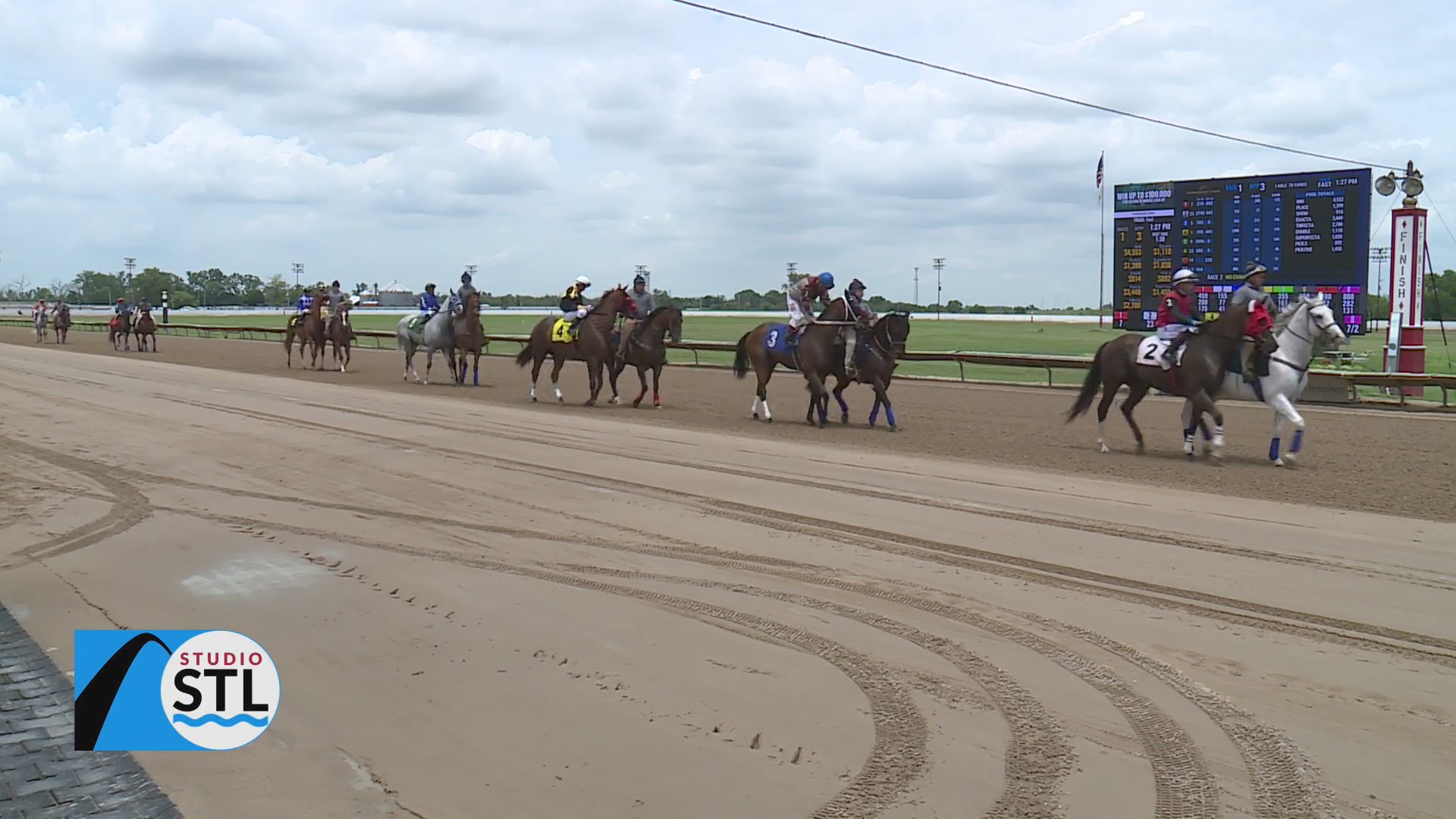 Trending Topics: Nelly buys a horse racing team, names them “St. Louis ...