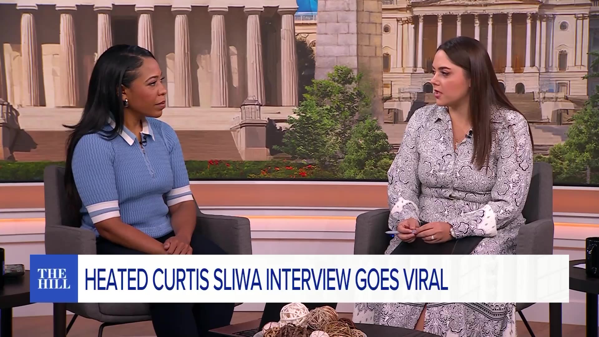 10-ft aliens caught on camera?! Video reportedly shows ufo visitors ...