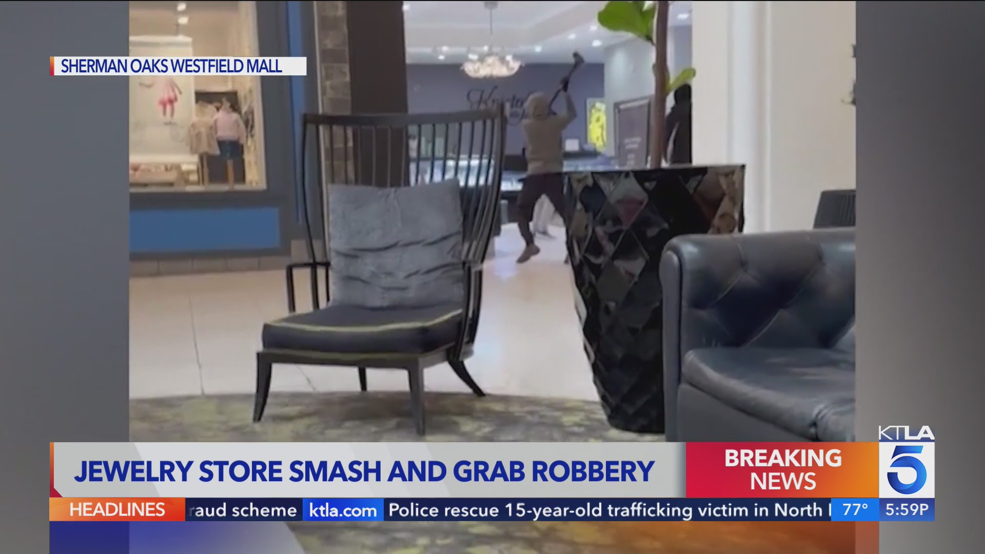 Jewelry cases smashed in Sherman Oaks robbery – KTLA