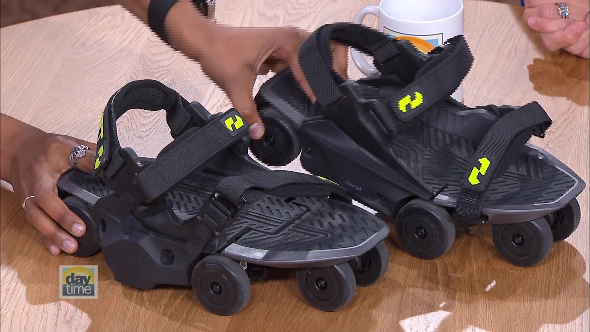 Farron straps on Moonwalkers in What’s Hipp | Daytime – WFLA
