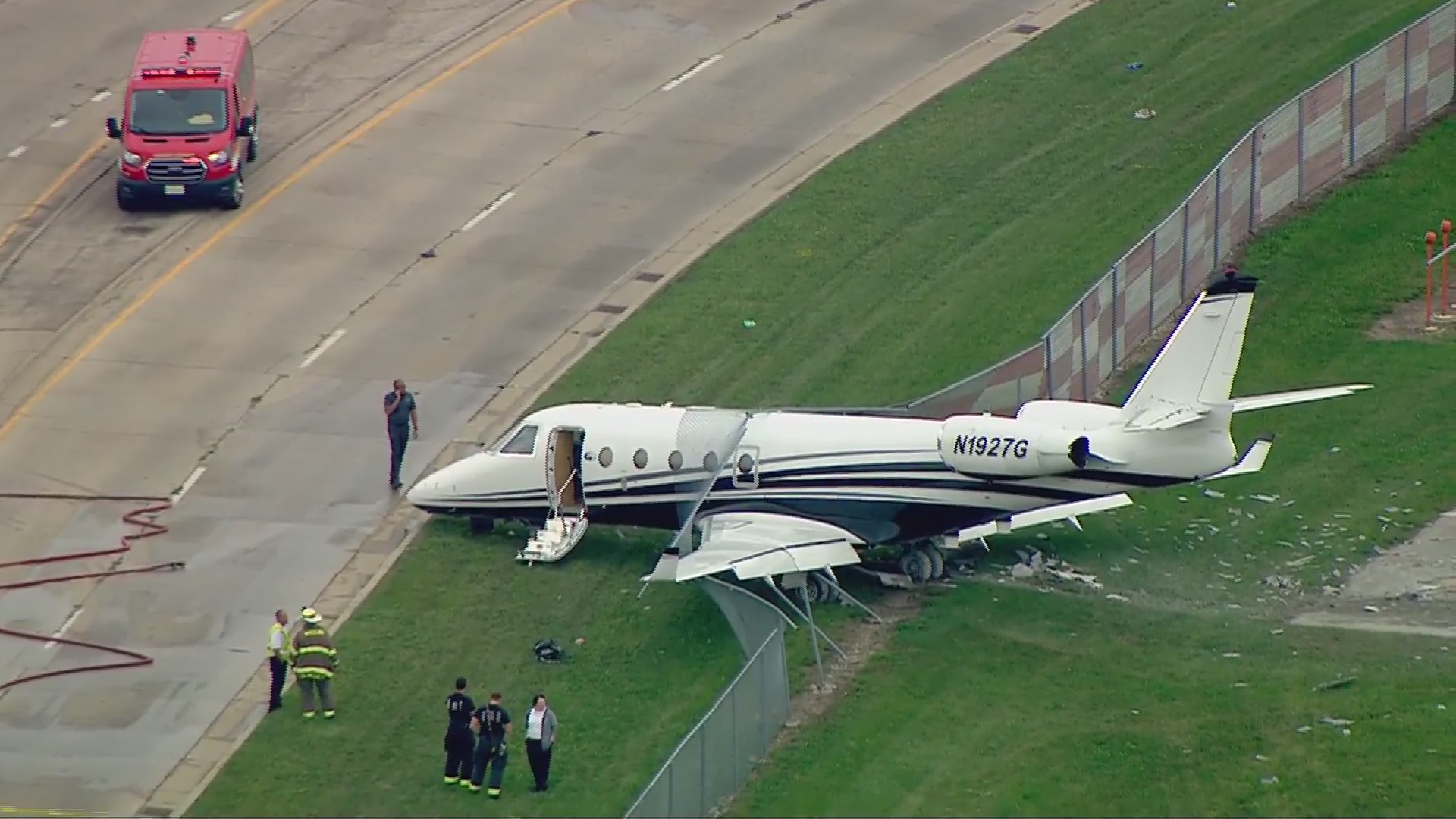Small plane crashes into fence at Chicago Executive Airport in Wheeling ...