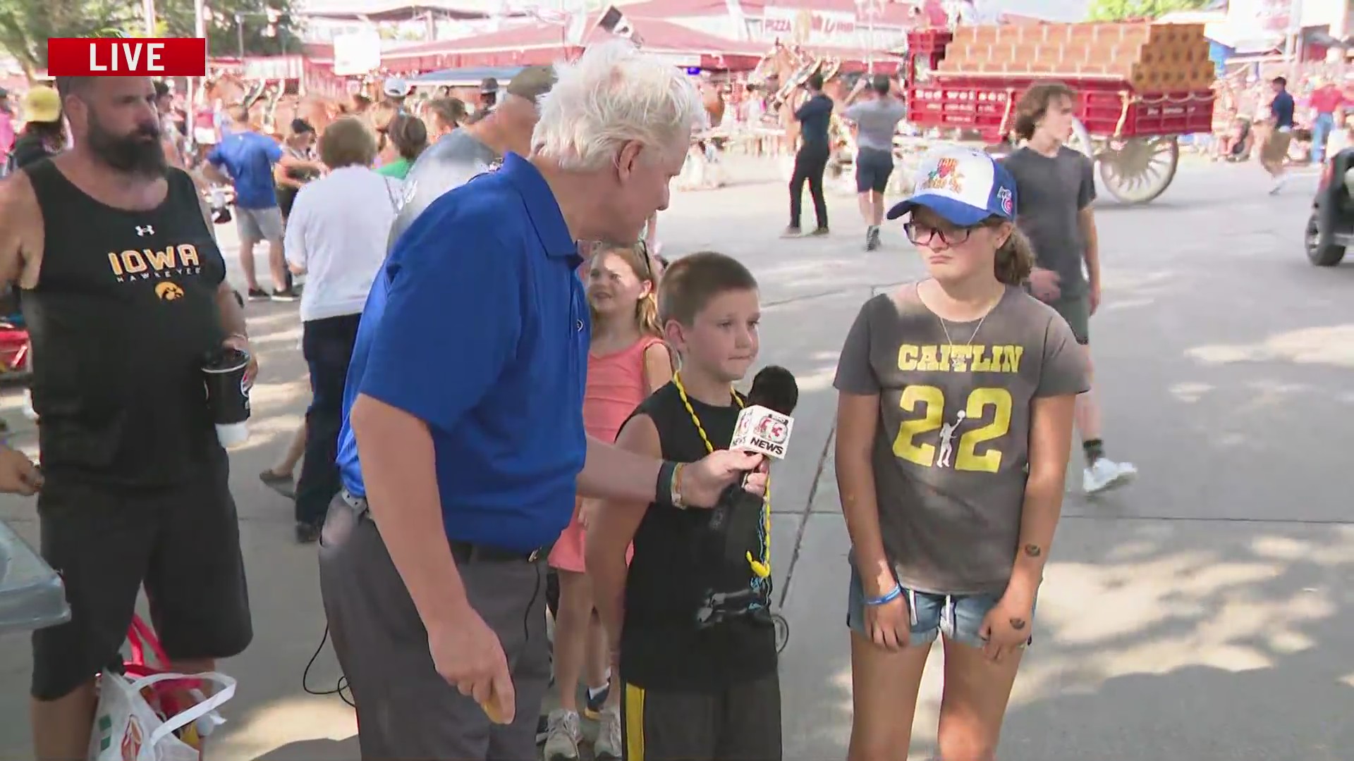 Ed Wilson live at the Iowa State Fair watching the Clydesdales with ...
