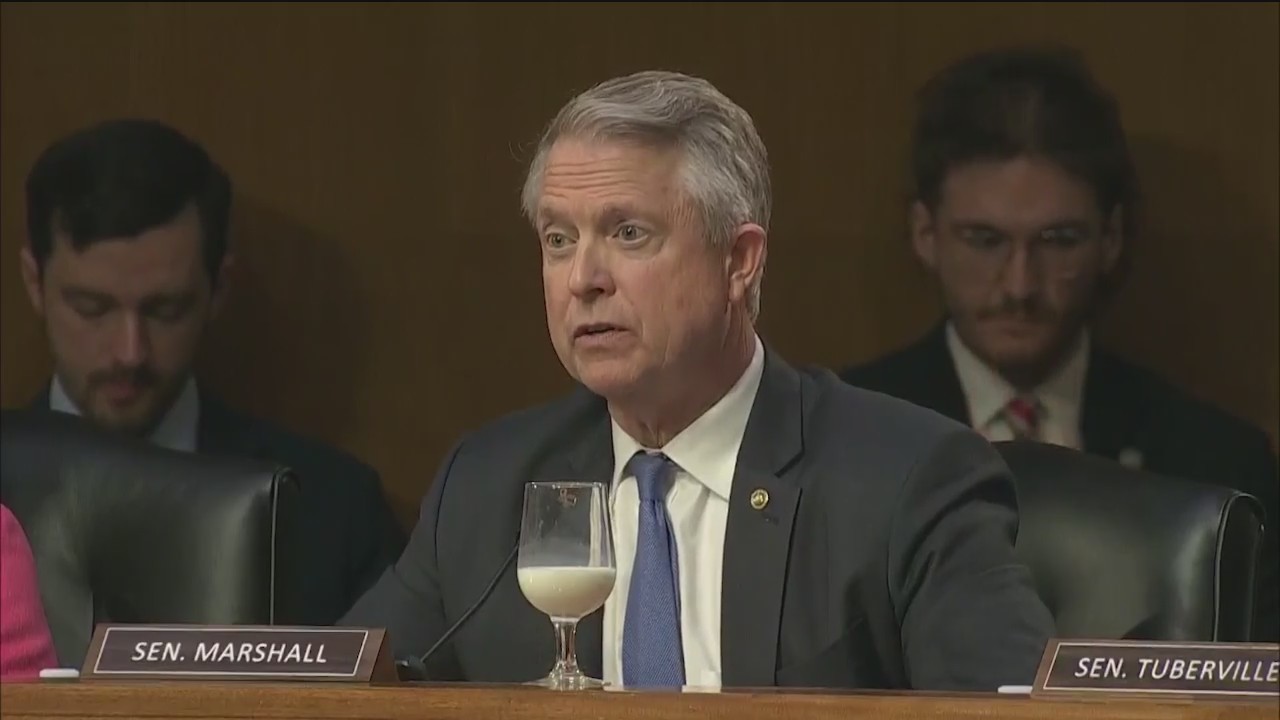 GOP Senator leaves town hall, gets booed after pushback on DOGE – KSNT ...