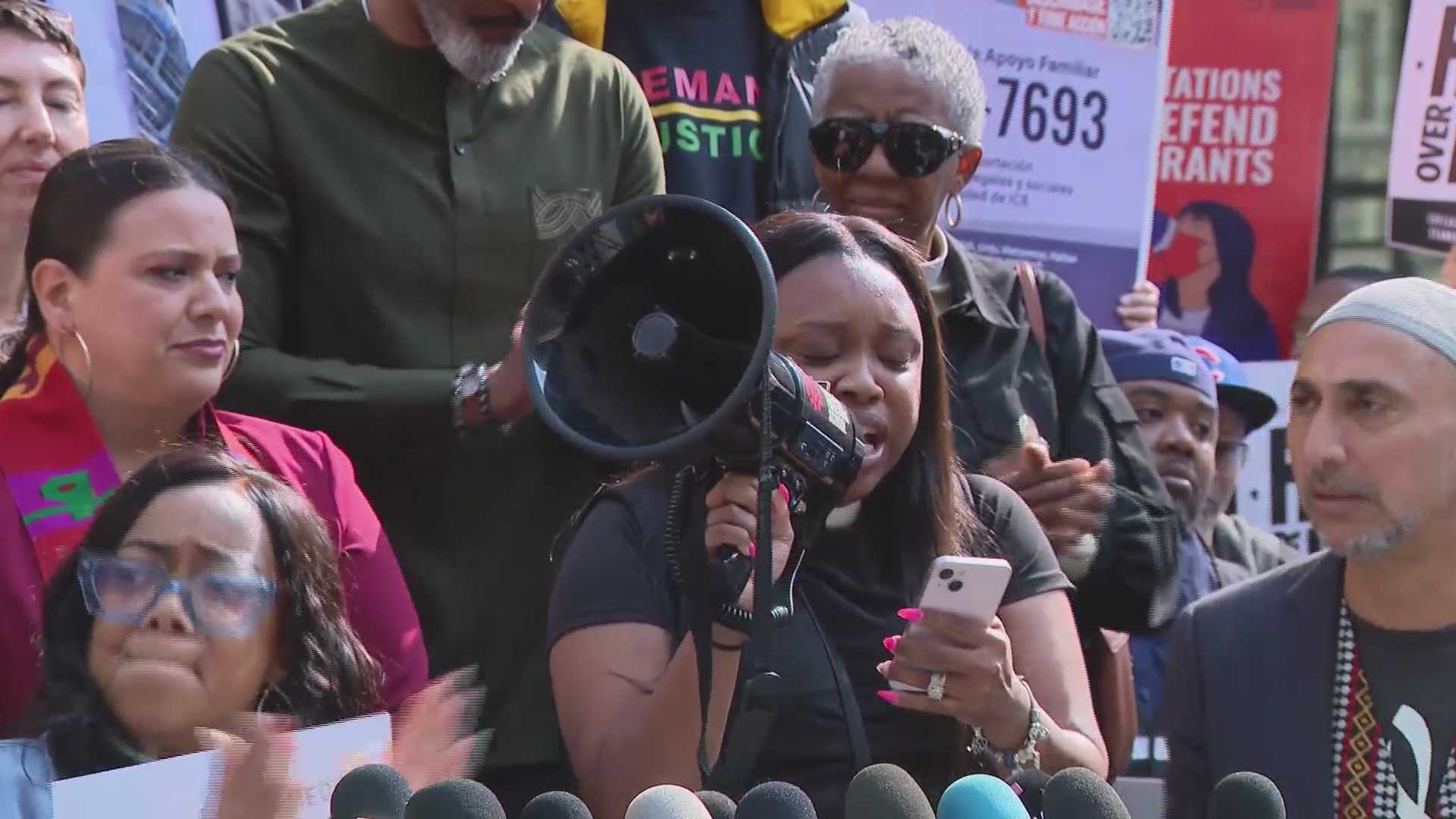 Faith leaders gather in Daley Plaza to protest ICE detainments, Trump ...