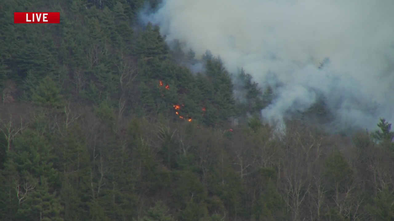 4:30 PM LIVE: Butternut Brush Fire Burns in Great Barrington – NEWS10 ABC