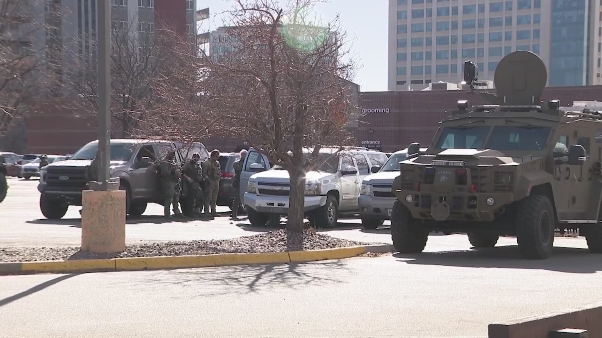 ‘Numerous public threats’ prompt ICE raid targeting metro Denver gang ...