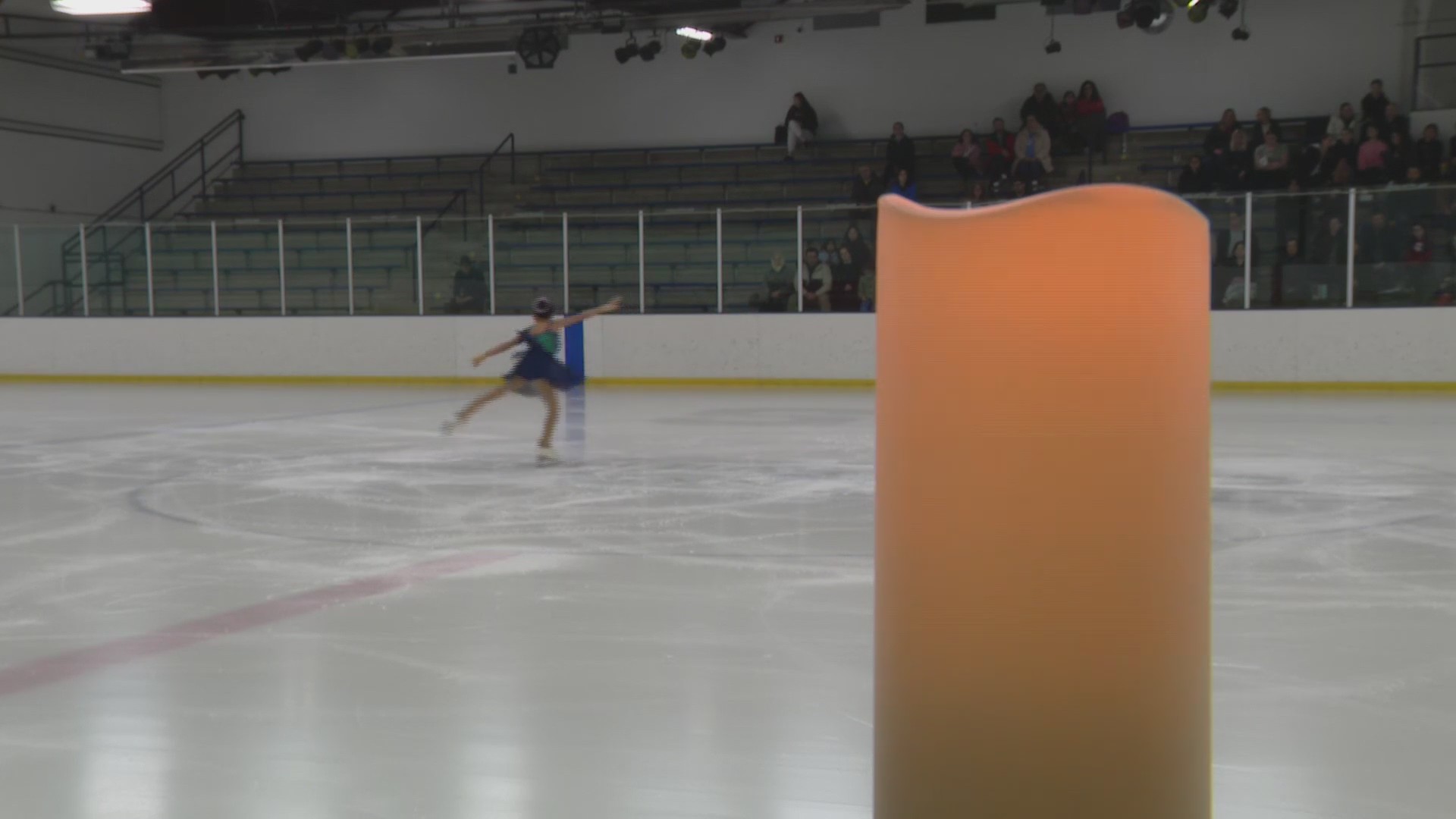 Twin Rinks Ice Pavilion holds memorial for 28 members of figure skating ...