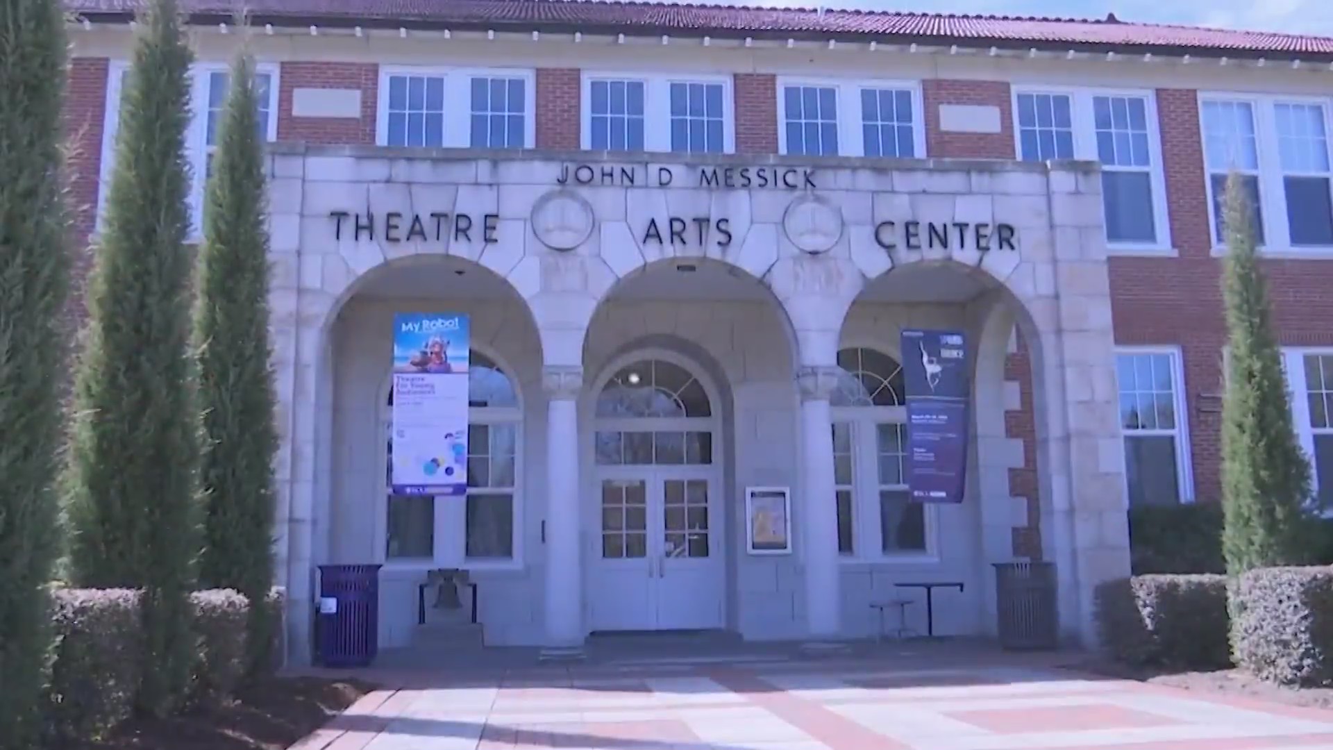 ‘Outer Banks’ and ‘Stranger Things’ actress hosts lecture at ECU – WNCT
