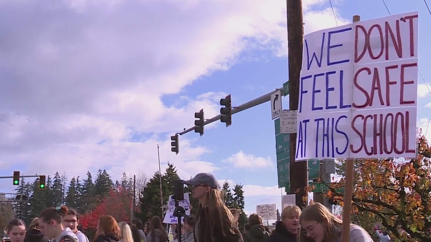 St. Helens HS principal, superintendent on leave, board chair resigns in wake of teacher sex ...