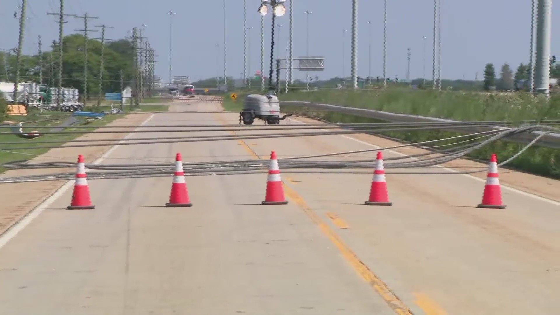 ComEd: I-55 to be cleared by early Thursday morning – WGN-TV