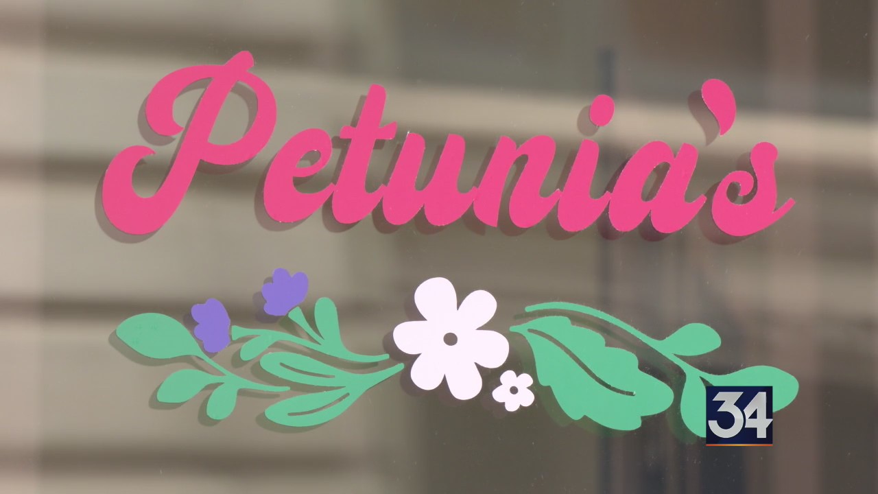 First Look Inside: Petunia’s – WIVT – News 34