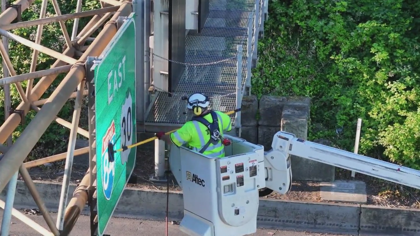 Major cleanup on I-84 in Portland concludes, highway re-opens – KOIN.com