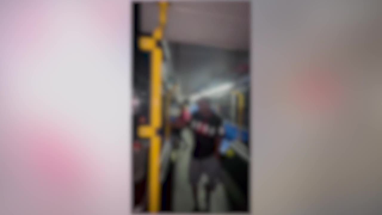 Video: Unruly crowd surrounds RTA bus in Cleveland – Fox 8 Cleveland WJW