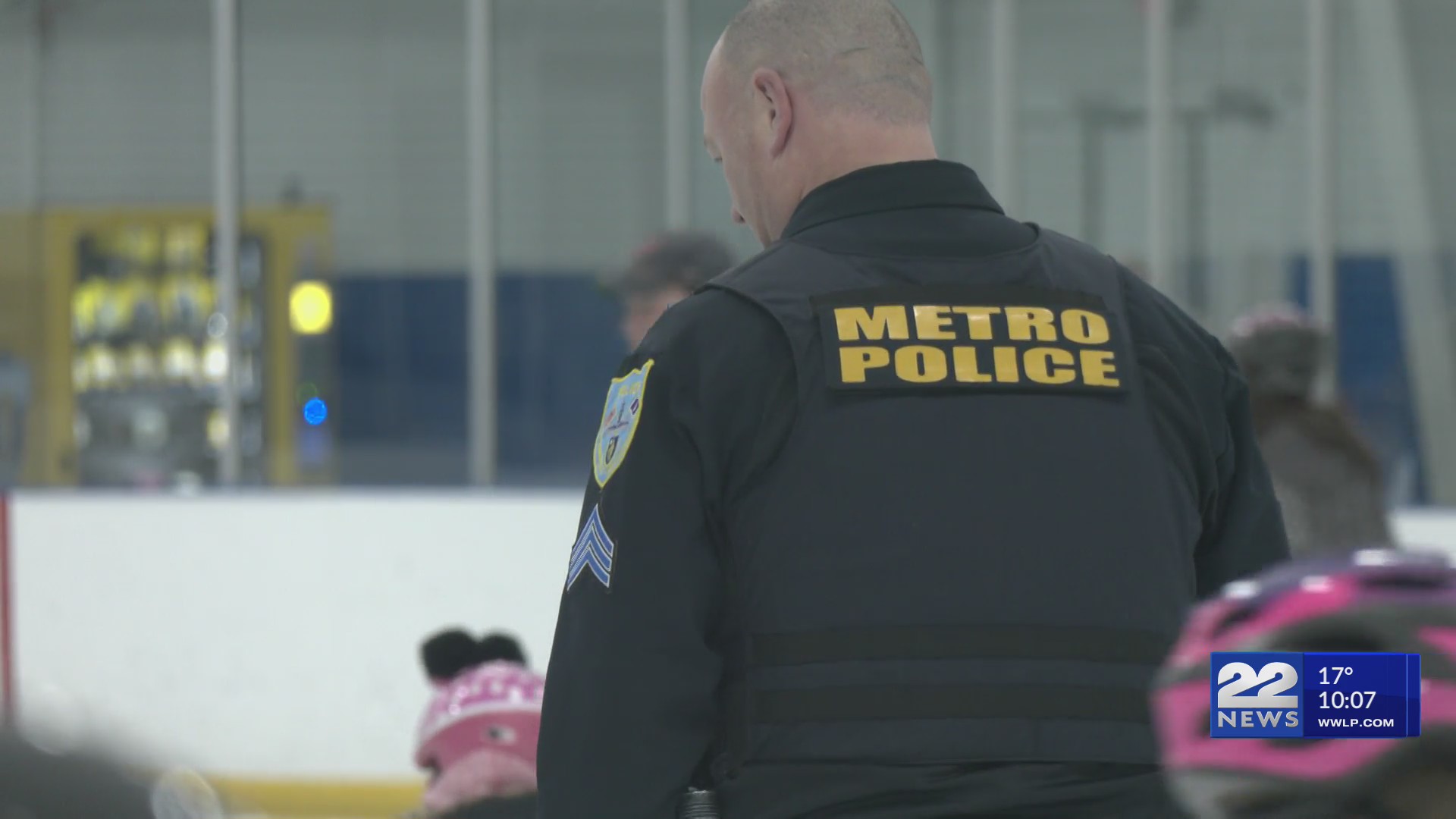 Free ice skating with Springfield Police this month – WWLP