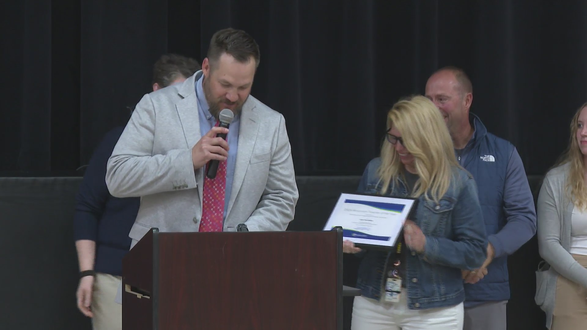 Mishicot teacher Lisa Van Hefty honored as Wisconsin’s 2026 teacher of ...