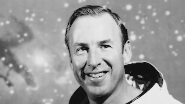 Apollo 13 leader Jim Lovell dies – FOX 5 San Diego & KUSI News