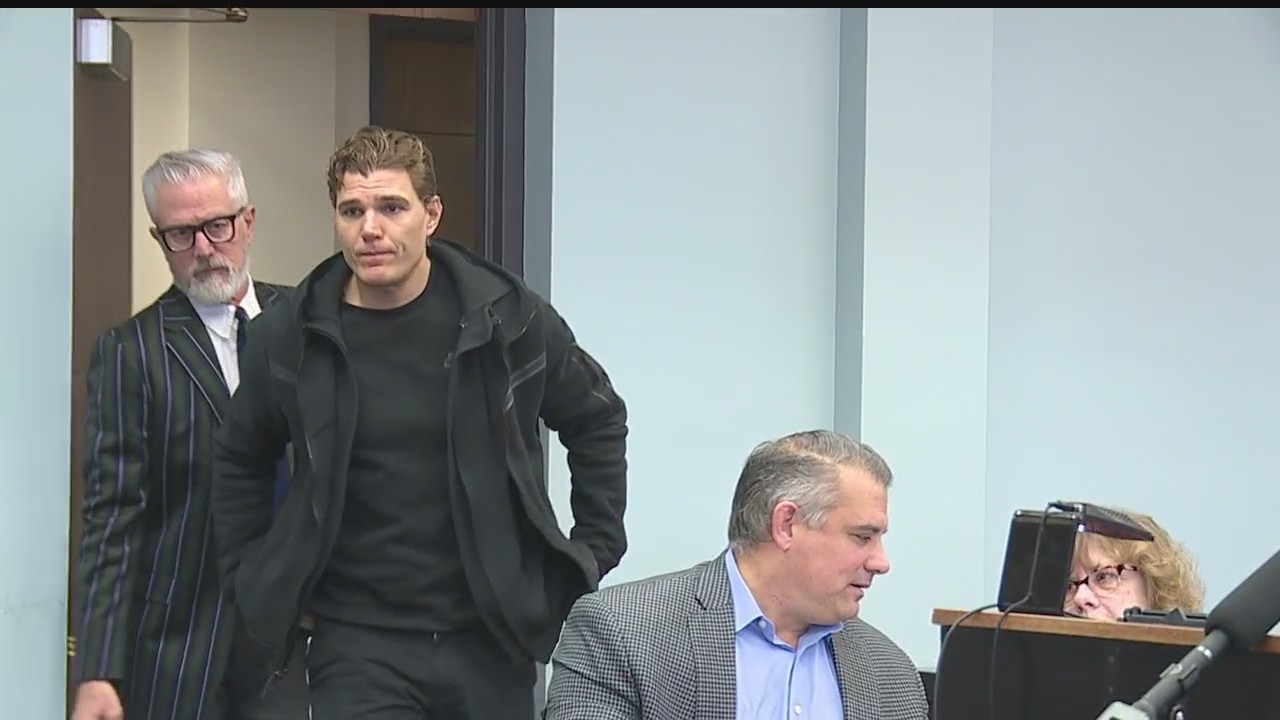 Howland-native actor pleads guilty to amended charges in assault case ...