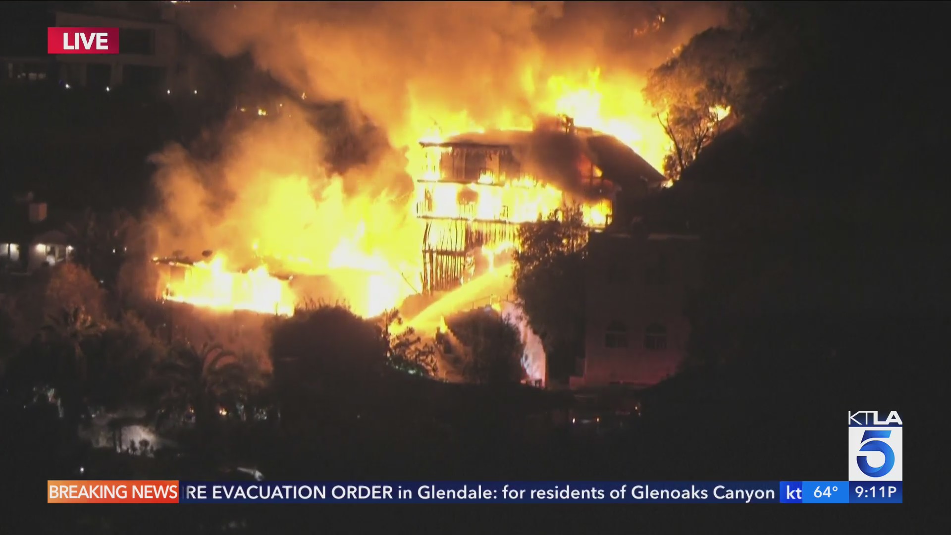 Four-story structure fire erupts in Studio City – KTLA