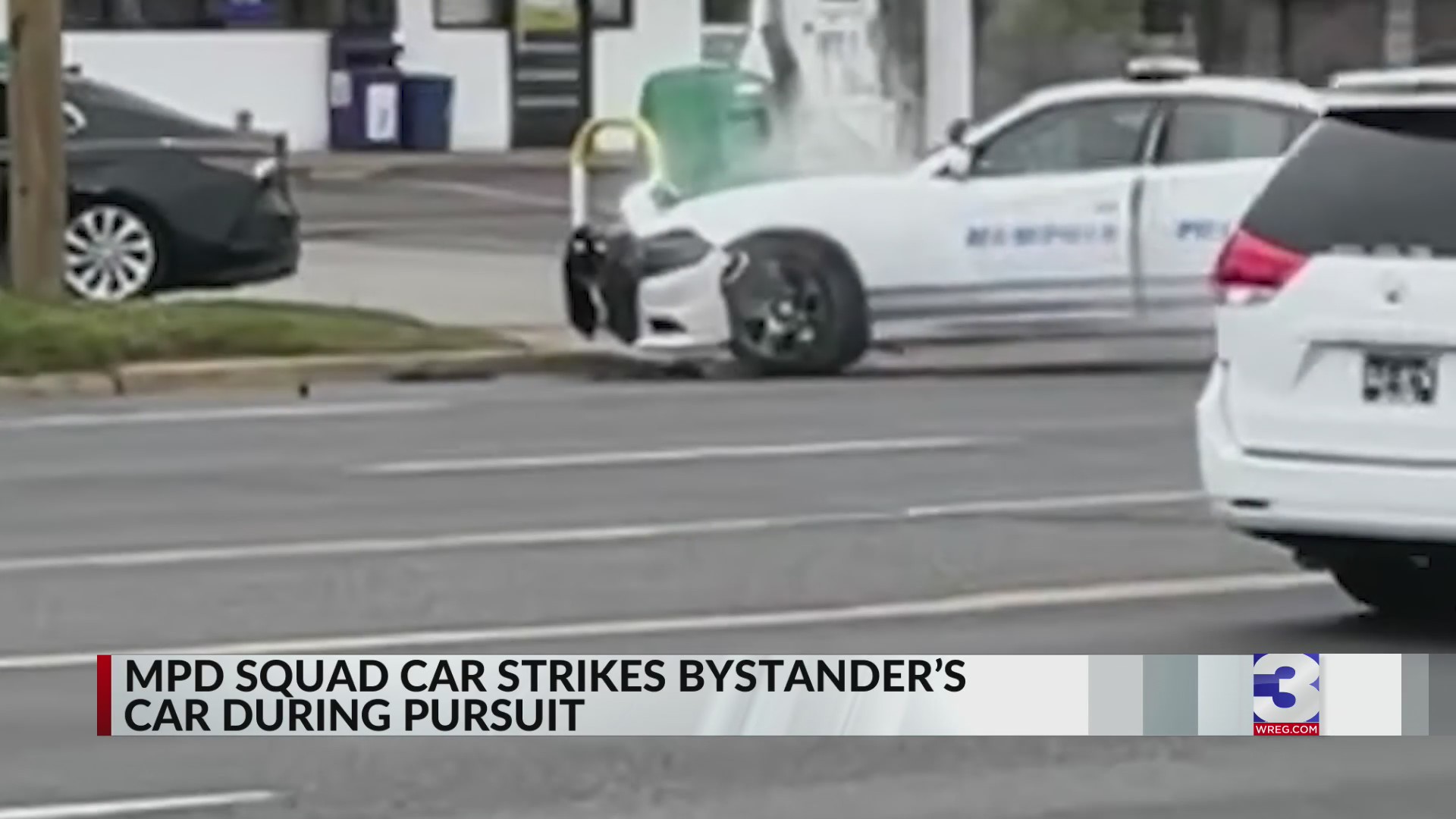 MPD squad car strikes bystander’s car during pursuit – WREG.com