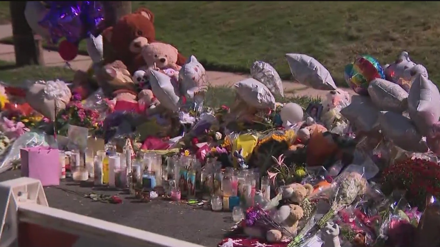 Memorial grows for teens killed in Cranford – PIX11