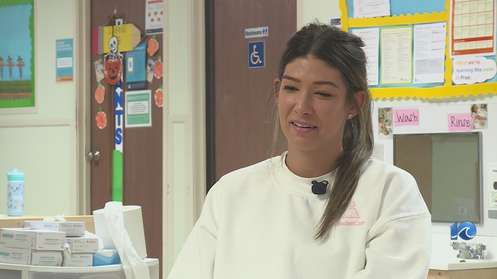VB teacher receives national award – WAVY.com