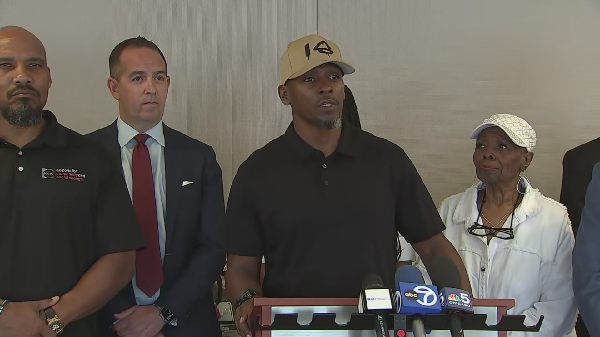 Man sues Chicago police, Cook County prosecutors over wrongful ...