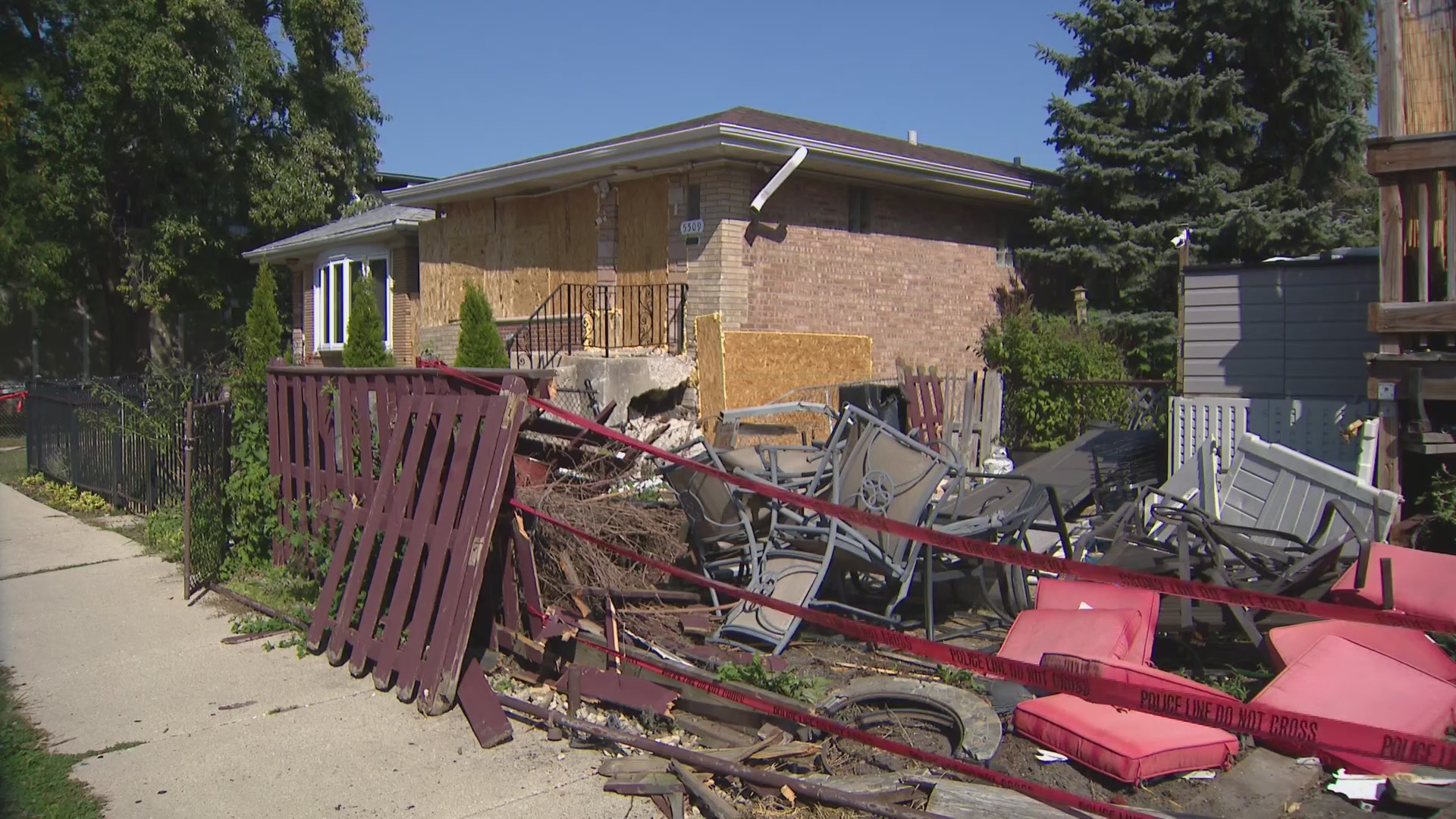 Family displaced after CTA bus is hit by car, crashes into Jefferson Park home – WGN-TV