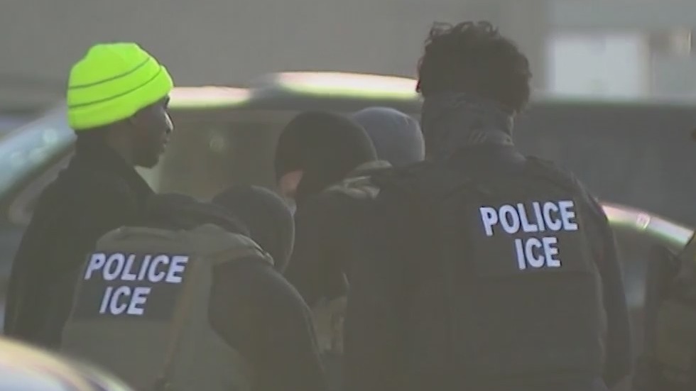 ICE raids continue, with aim to arrest 1,200 to 1,500 migrants daily ...