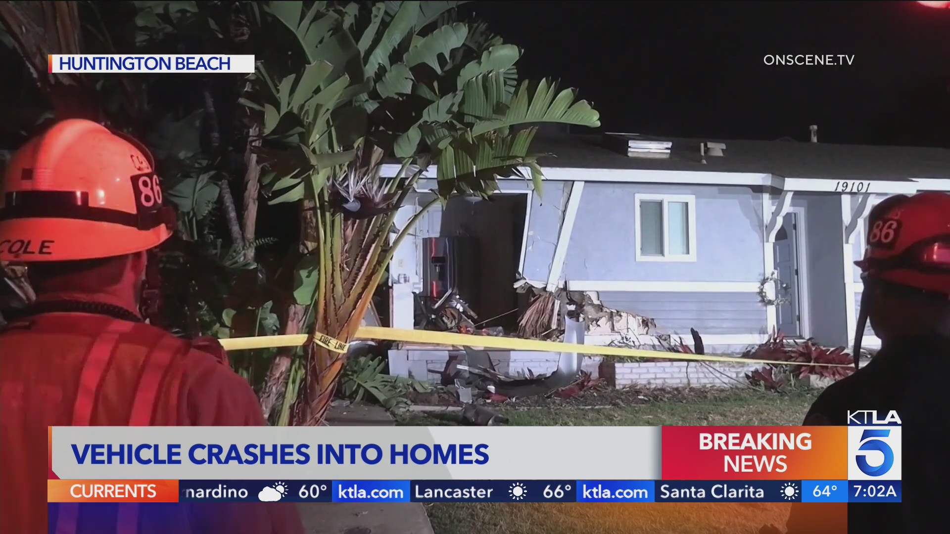 Speeding car careens into Huntington Beach homes in late-night crash – KTLA