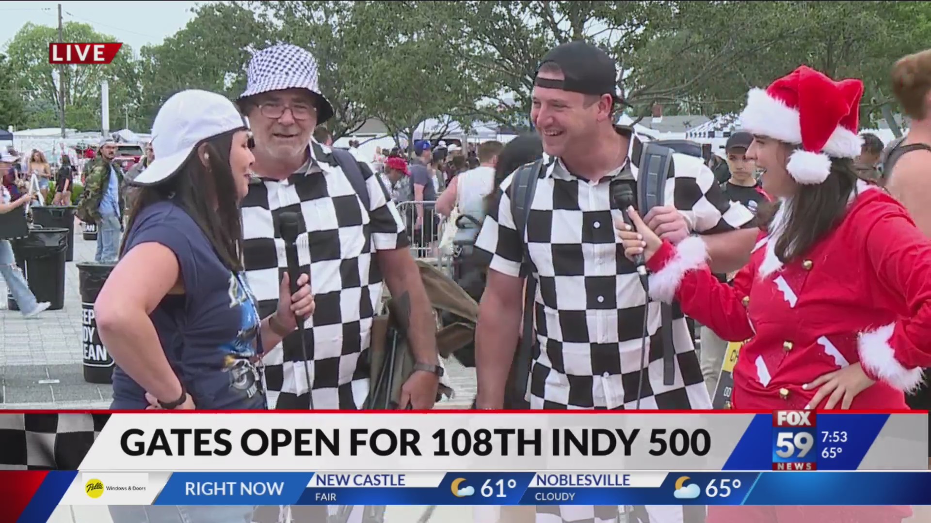 Amber and Hannah Claus with fans – Fox 59