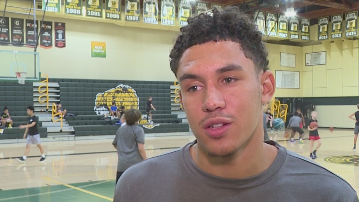 Oregon point guard Jackson Shelstad hosts kids camp at West Linn High ...