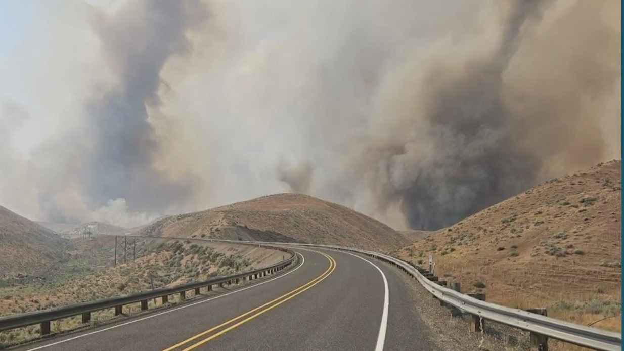 Larch Creek, Cow Valley fires blacken parts of Oregon on Friday – KOIN.com